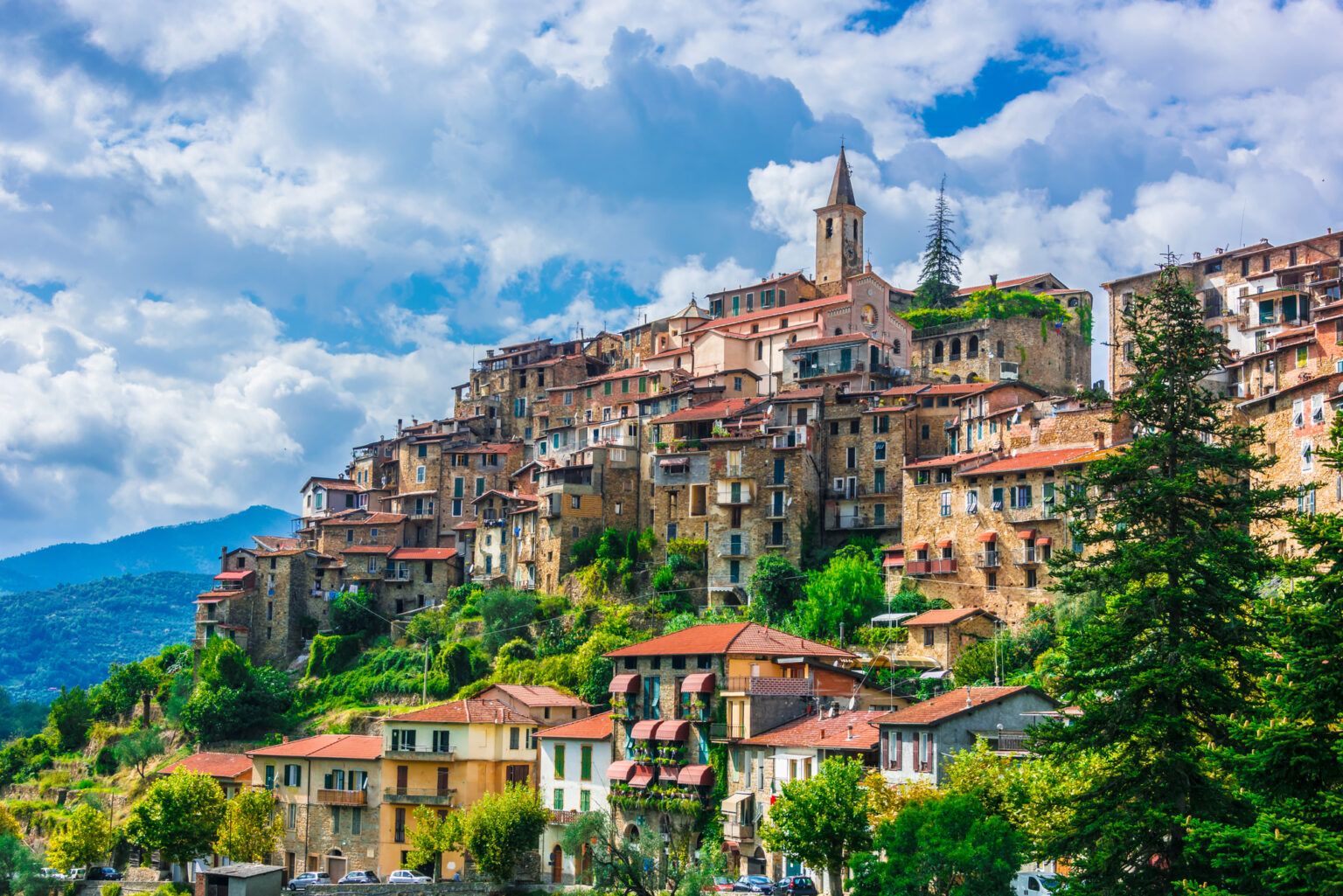 Pigna Travel Guide – Discover Italian Riviera