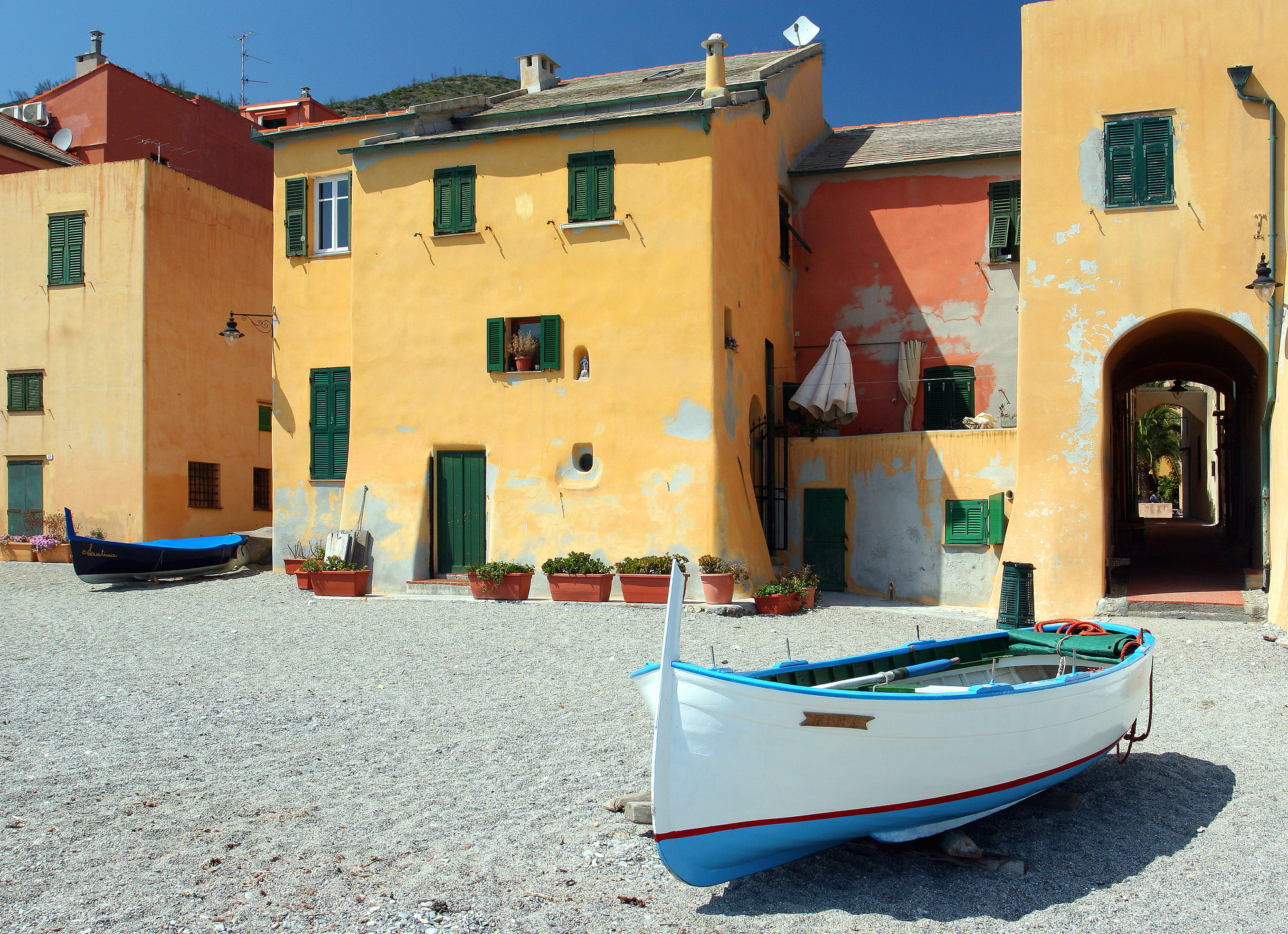 Varigotti Travel Guide – Discover Italian Riviera